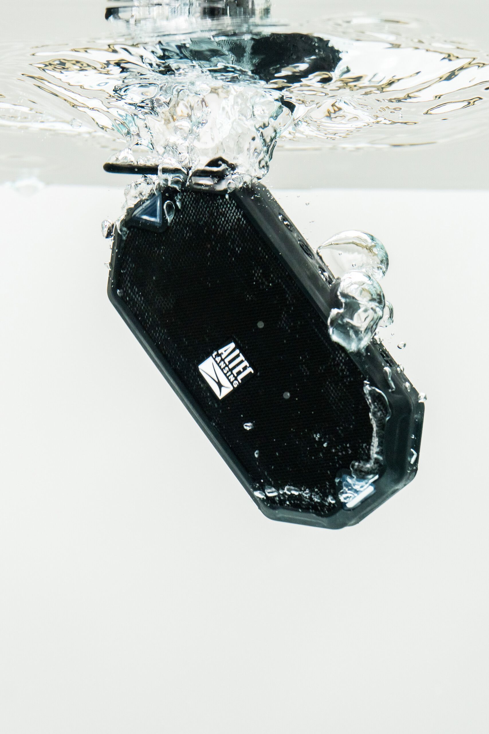 Altec Lansing IMW1000 HydraMini RGB højttaler